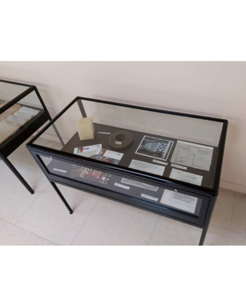 Vitrine Table NOVA